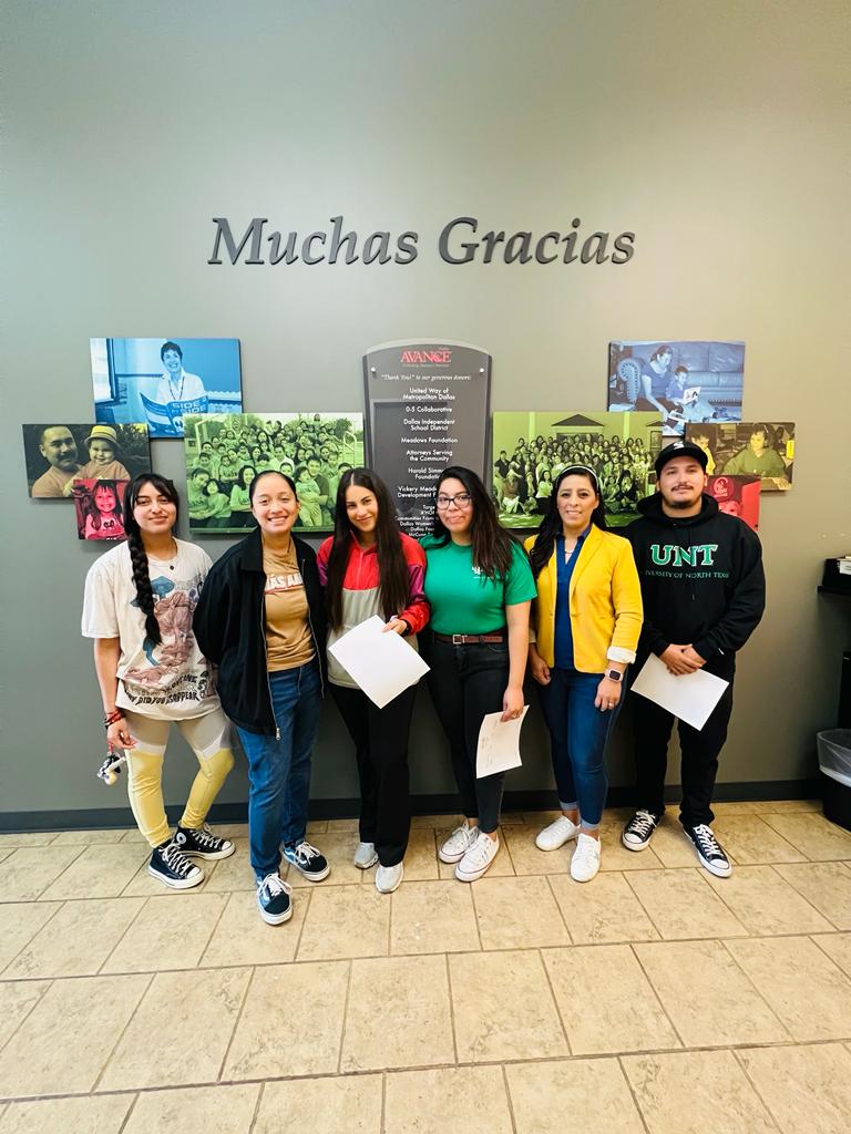 Volunteers - AVANCE Dallas